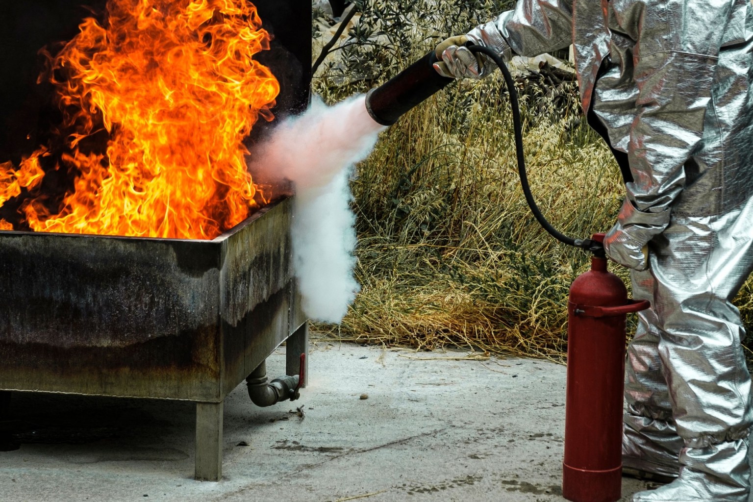 STCW Training Courses for Offshore Workers: What Makes It Different?